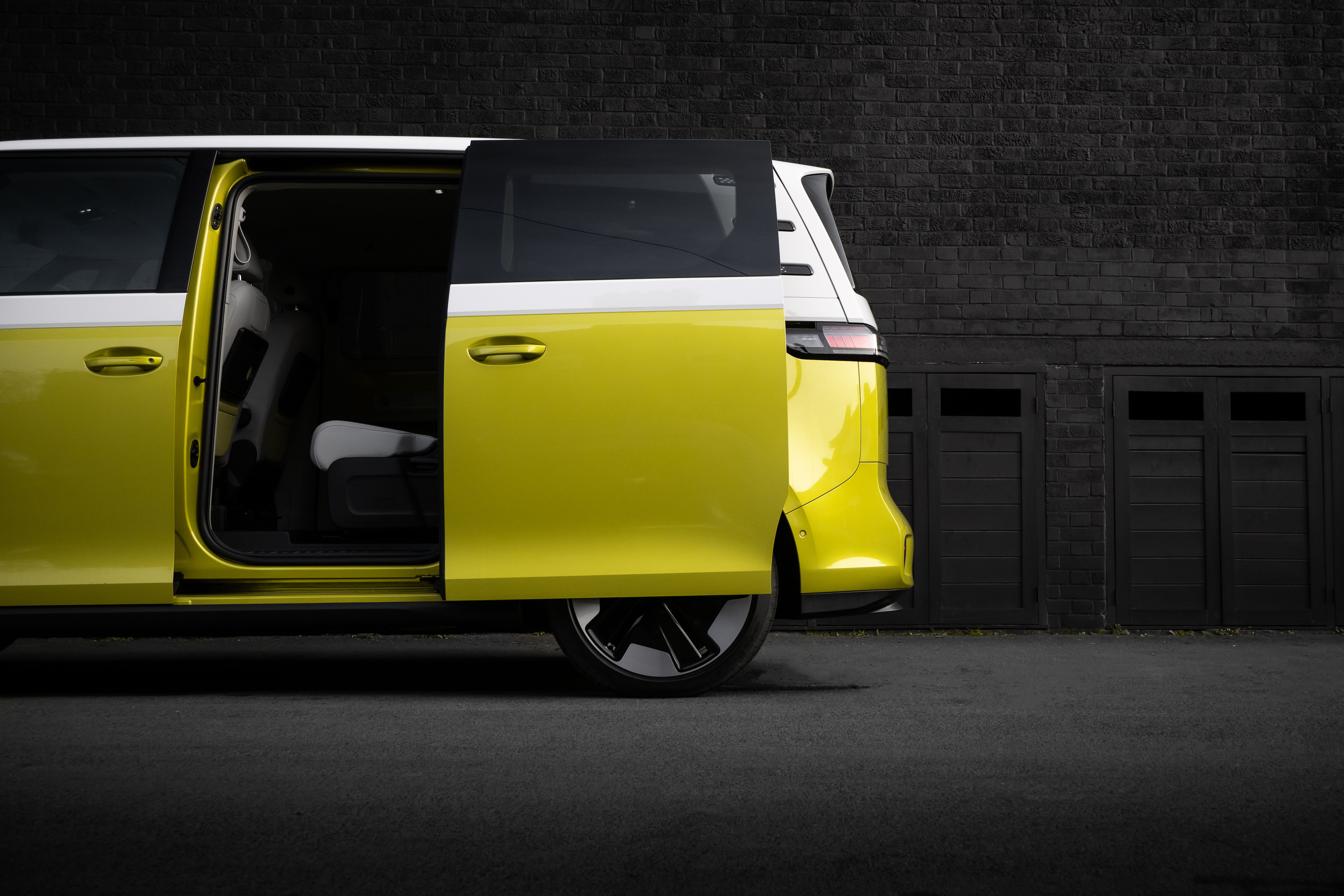 Volkswagen ID. Buzz Pro 77kWh 1ST Edition - Hillmoren