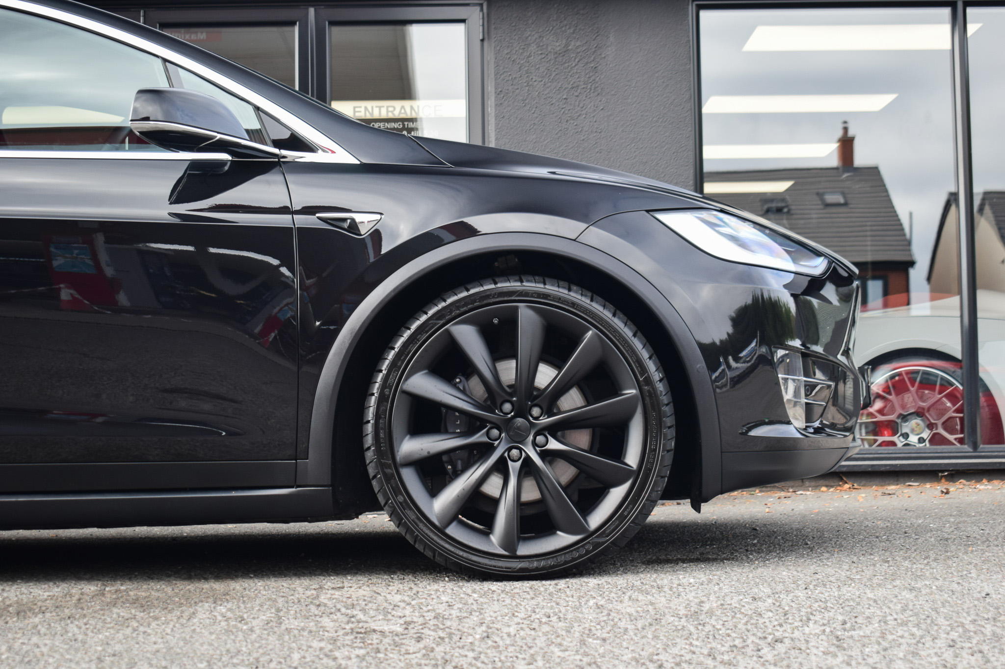 Tesla Model X Standard Range - Hillmoren