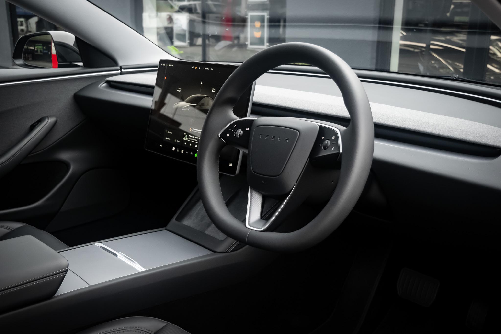 Tesla Model 3 Highland - Hillmoren